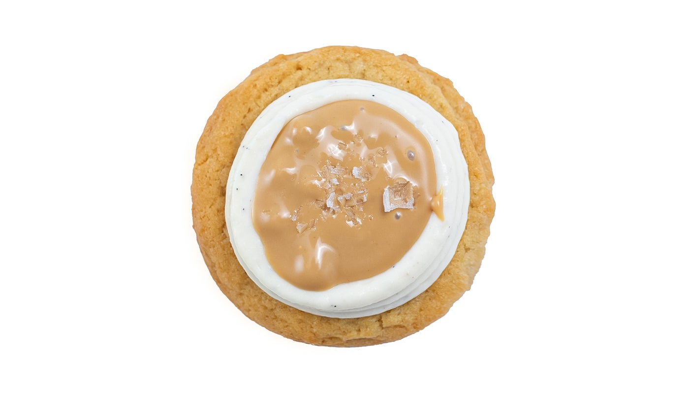 Salted Caramel Cheesecake Cookie (2) | Junior Cookies